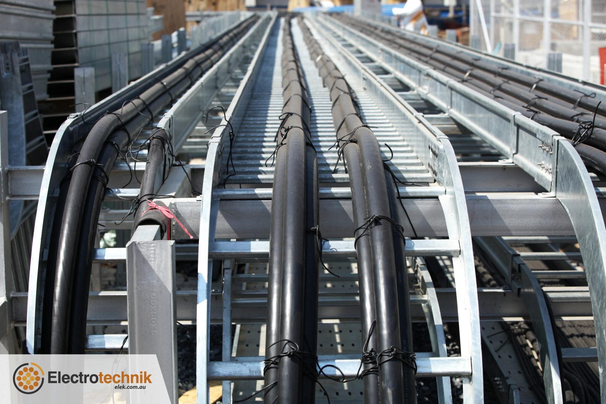 Emergency and Cyclic Ratings of HV Cables - Electrotechnik
